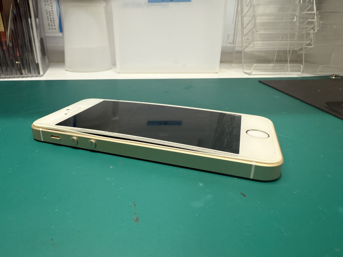 iPhoneSEバッテリー交換修理【COCOスマホソニック錦糸町PARCO店】 - Android・タブレット・スマホ・携帯修理ならスマホソニック【全国対応】