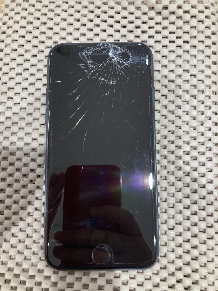 iPhoneSE3画面交換修理【COCOスマホソニック錦糸町PARCO店】 - Android・タブレット・スマホ・携帯修理ならスマホソニック【全国対応】
